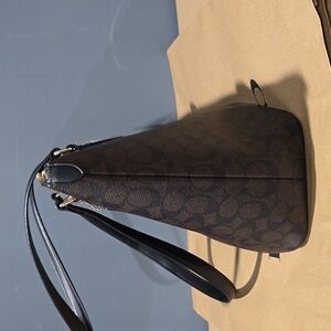 Coach | Bags | Coach Signature Gallery Tote Bag In Canvas Walnut Black ...